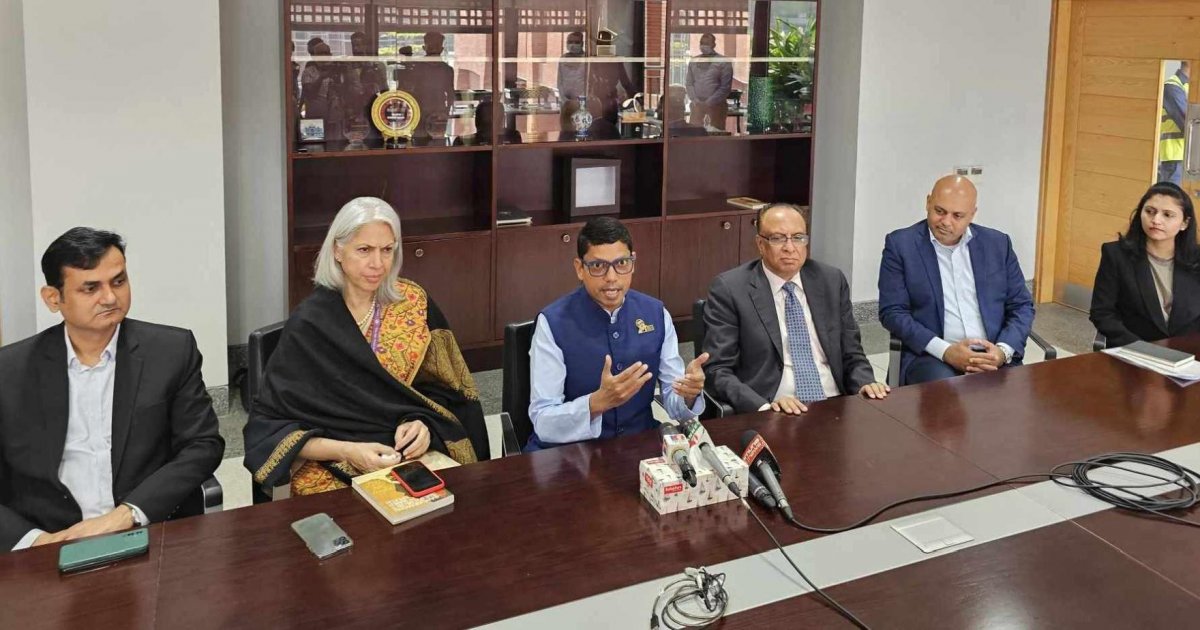 এআই আইন তৈরি করছে সরকার: পলক