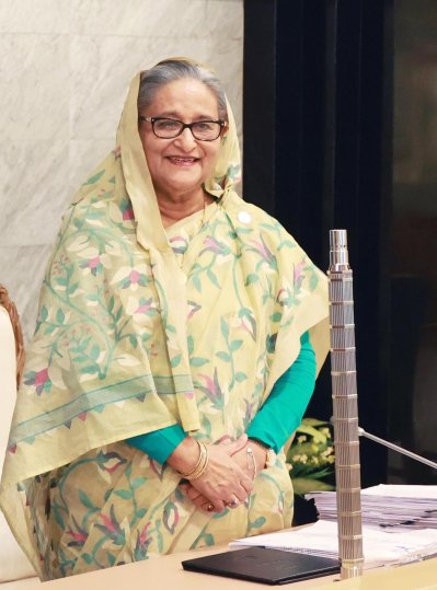 প্রধানমন্ত্রীকে মন্ত্রিপরিষদের ধন্যবাদ